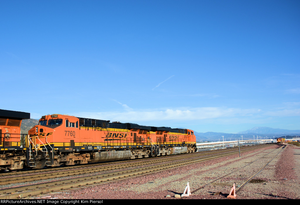 BNSF 7760